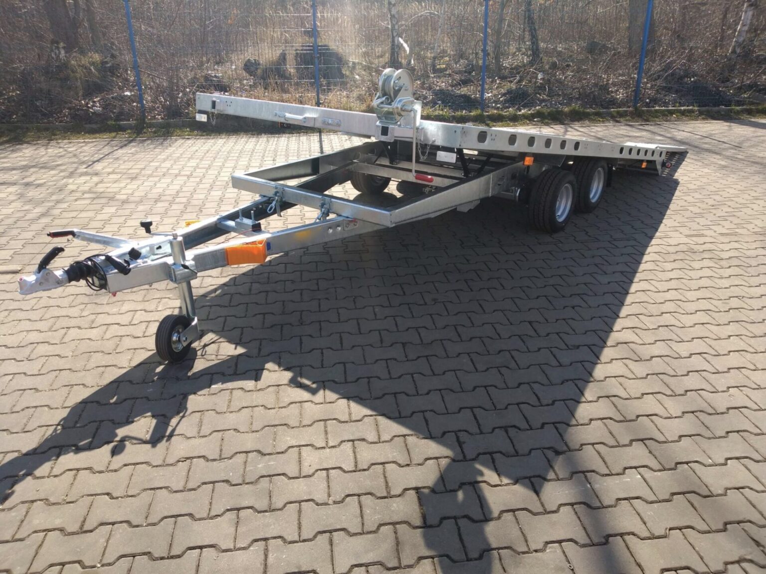 Kjøp Multihenger 3500 kg med aluminiumsgulv og tipp | Biltransporthengere